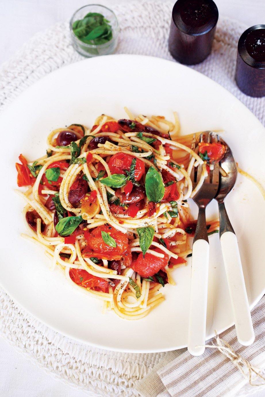 Chilli, Cherry Tomato & Olive Spaghetti — Santos Organics